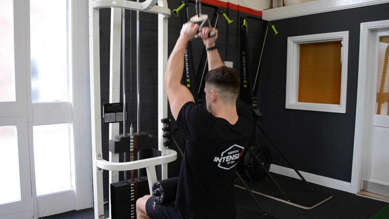 NARROW GRIP LAT PULL DOWN - YouTube
