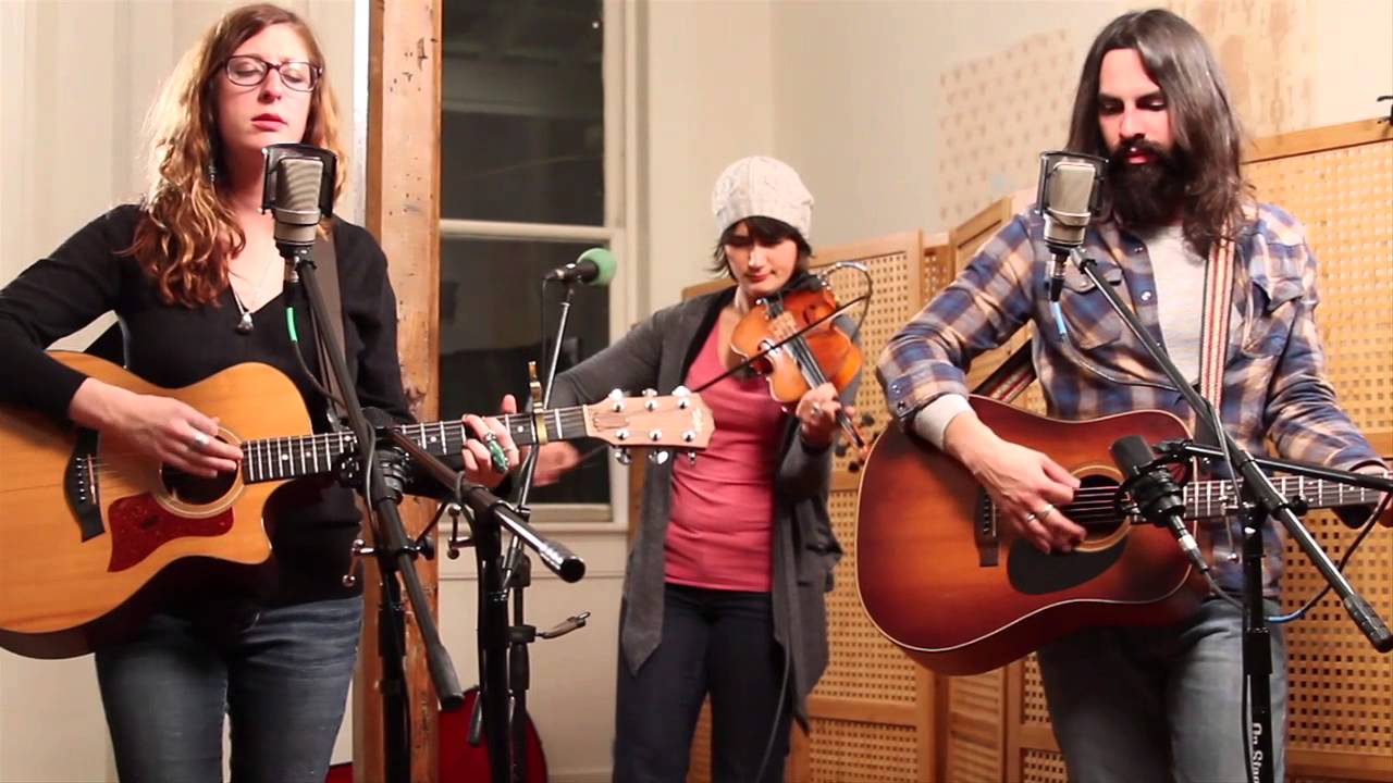 Ali Holder - "Drinking Double" at Music in the Hall with Daniel Thomas ...