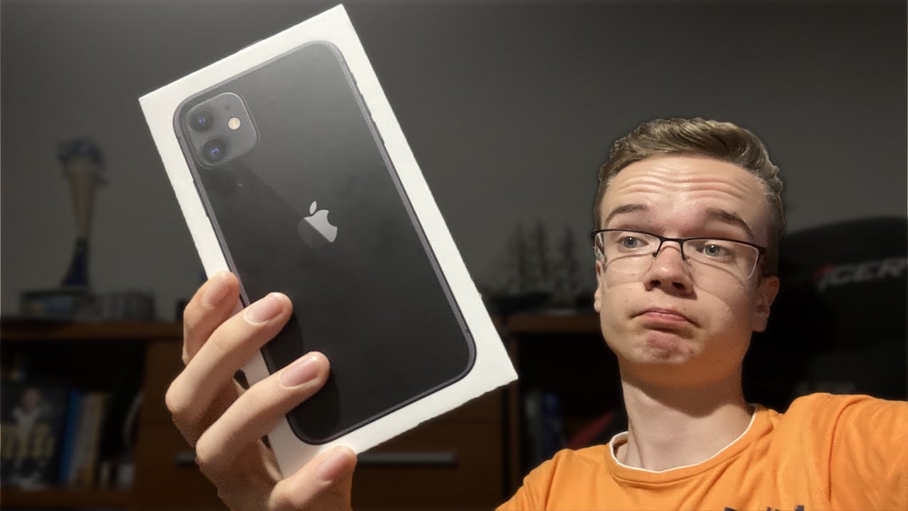 IPHONE 11 UNBOXING - YouTube