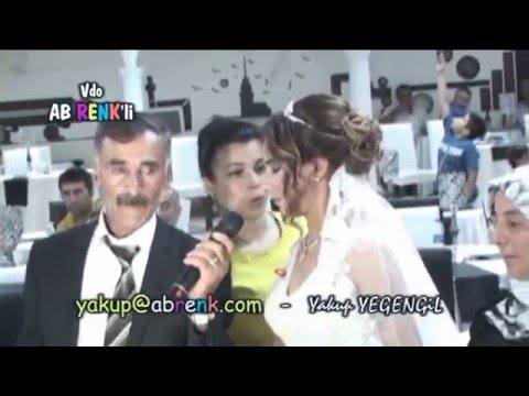 GELİN AYSEL ASLANTEPE DÜĞÜNÜNDE BABASI İLE DÜETİ