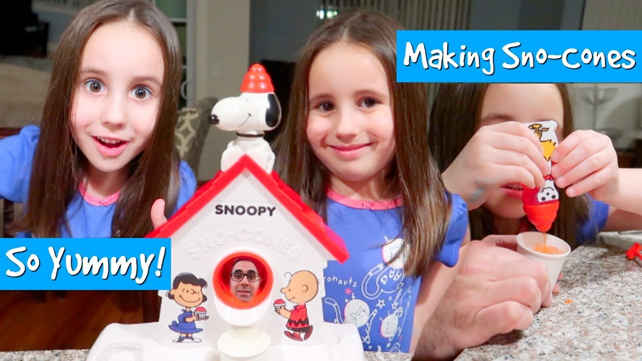 Making Homemade Sno-Cones! The Original Snoopy Sno-Cone Machine ...