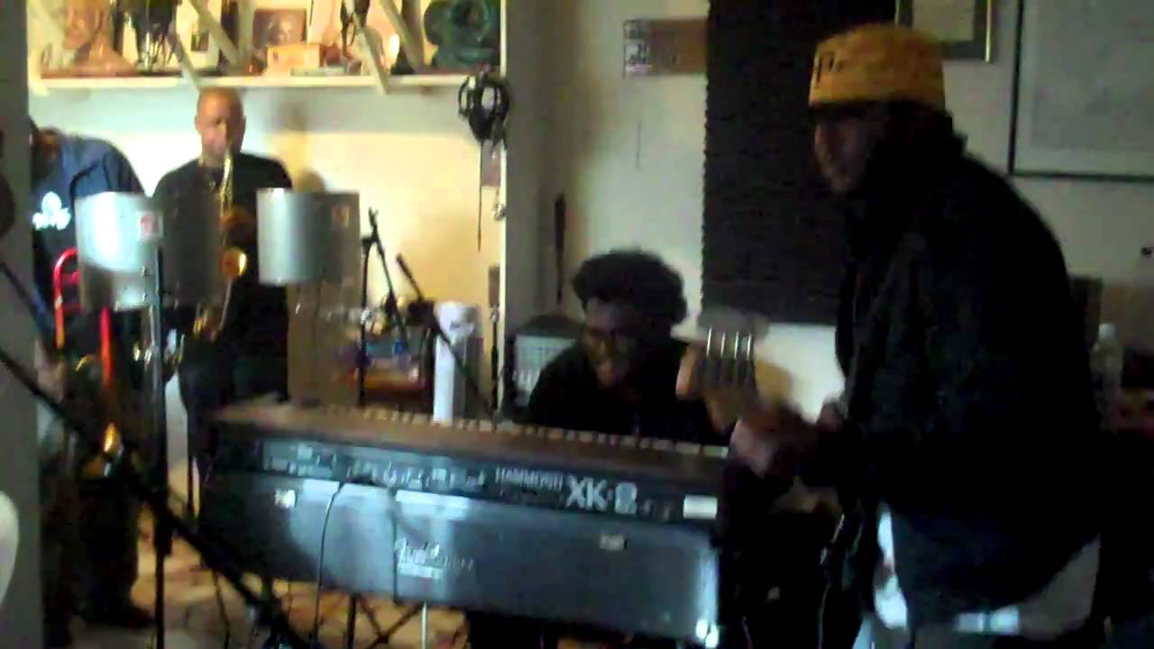 CURLY MARTIN AND SON TERRACE MARTIN JAMING WITH FAMILY - YouTube