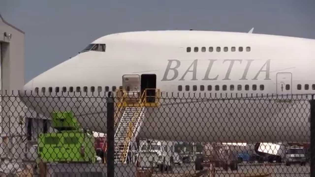 747 Gets Loaded At The Kalitta Facility In Oscoda, Michigan - YouTube