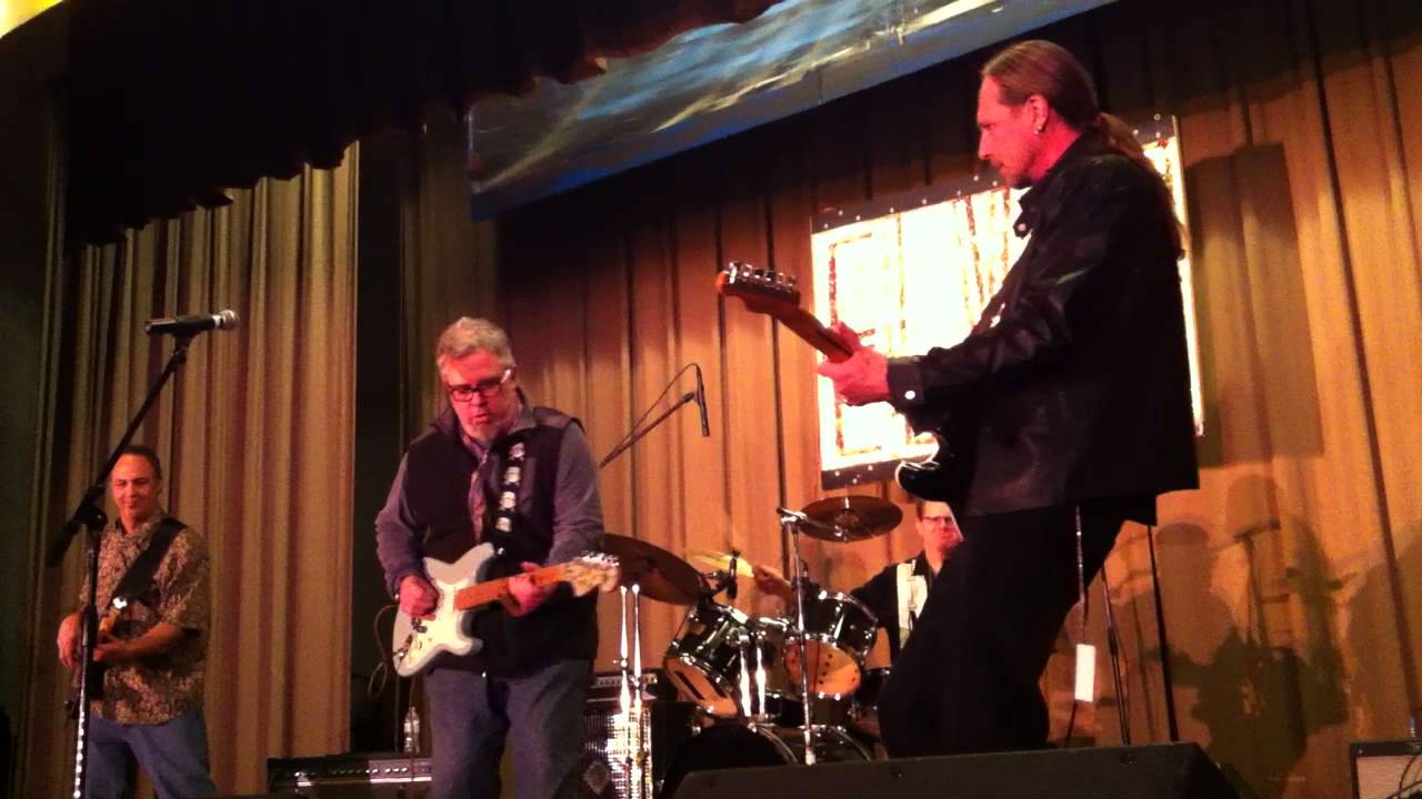 Jeff Bober performs friday at Night of 100 Elvises in Baltimore, Md ...