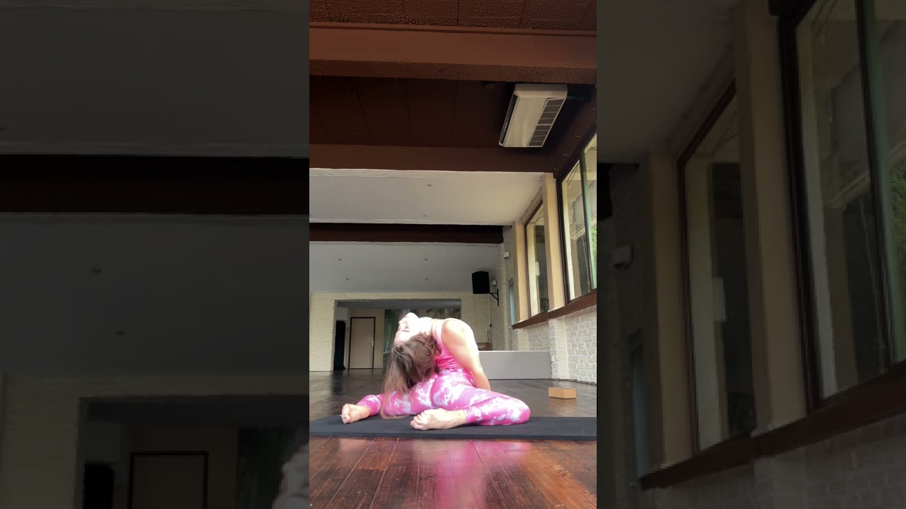 yoga video. contortion flexibility - YouTube
