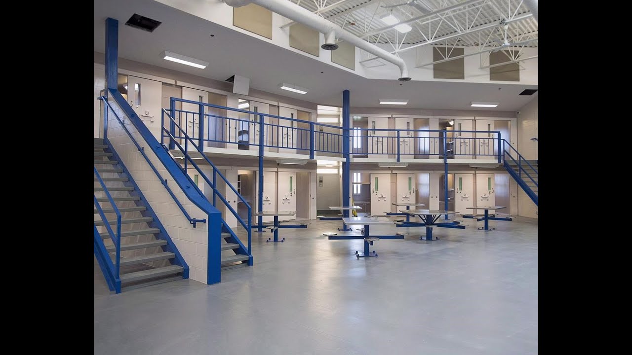 TDCJ Correction Officer assaulted and left in critical condition - YouTube