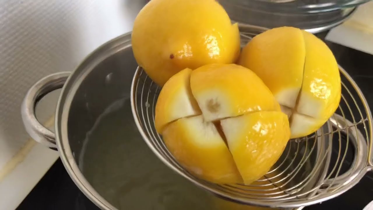 Citron confit / lemon confit / الليمون المصبر - YouTube