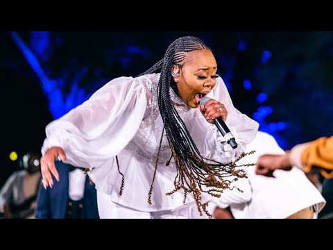Spirit of Praise Volume 10 ft Mpumi Mtsweni (ungu Thixo) - YouTube