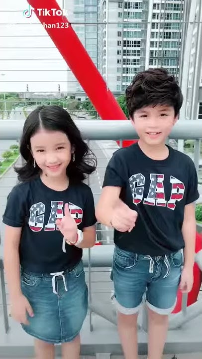 Cặp đôi siêu nhí chơi Tik Tok cực kỳ CUTE khiến người xem vô cùng thích thú! - YouTube