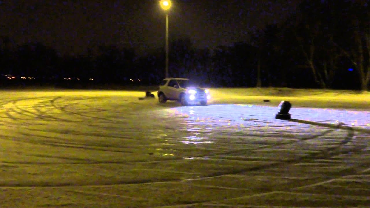 Toyota RAV4 D4D Drift - YouTube