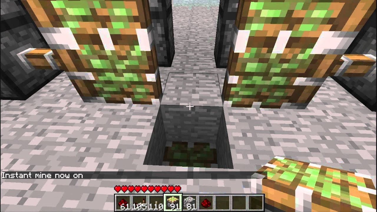 Minecraft- How to Build a 2x3 Retractable Door - YouTube
