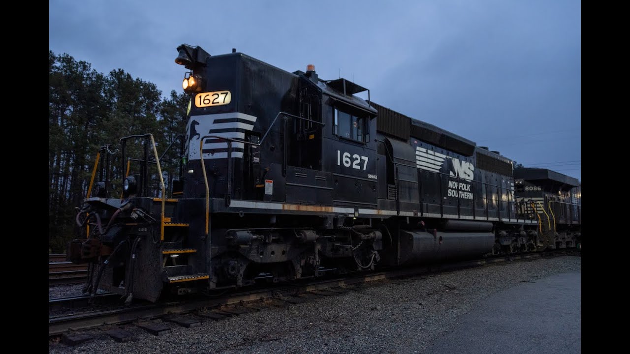 [HD] NS High Hood SD40-2 1627 & CN Power On K45504 - YouTube