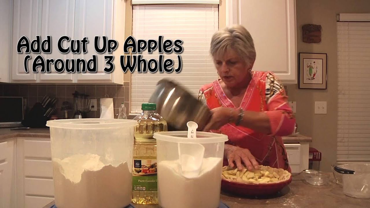 Wanda's Famous Apple Pie Recipe - YouTube