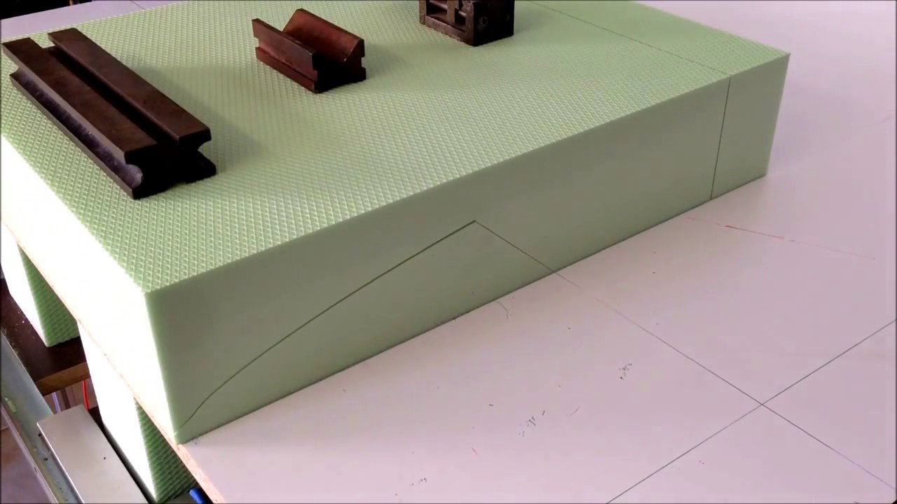 CNC-Styrodur Flügel schneiden - YouTube