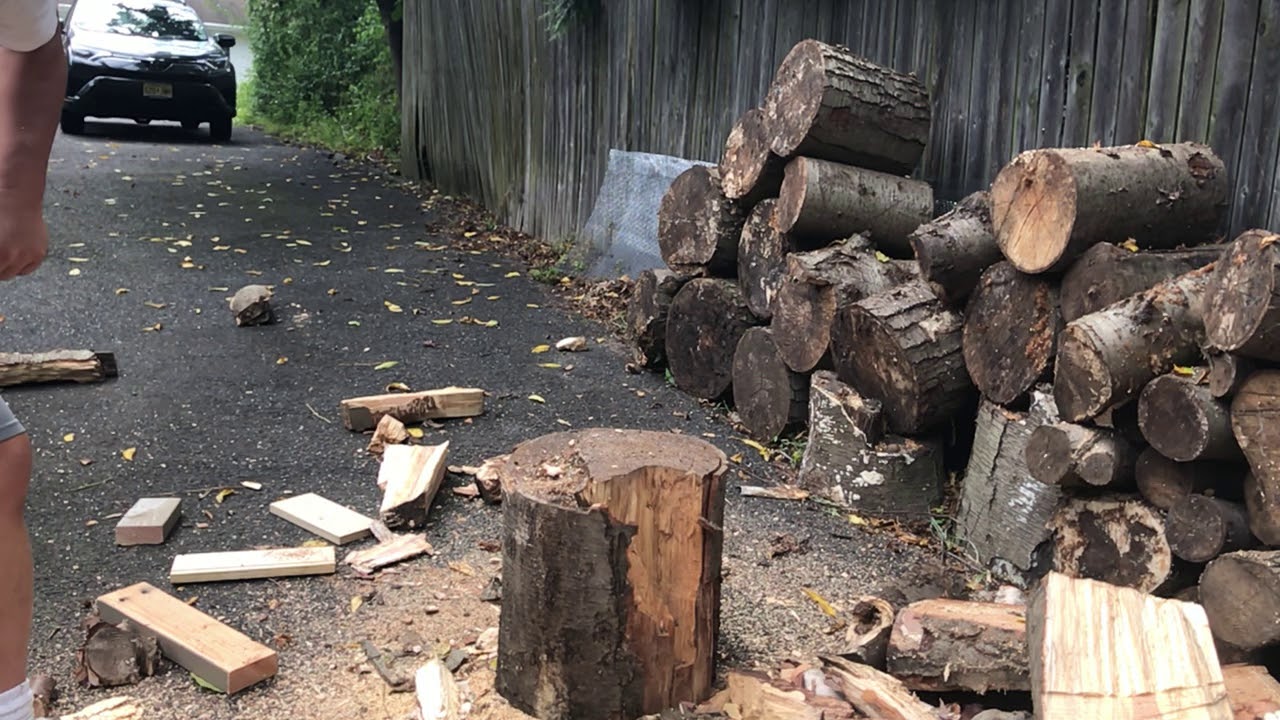Let gravity do the work (shockwave wood splitting) - YouTube
