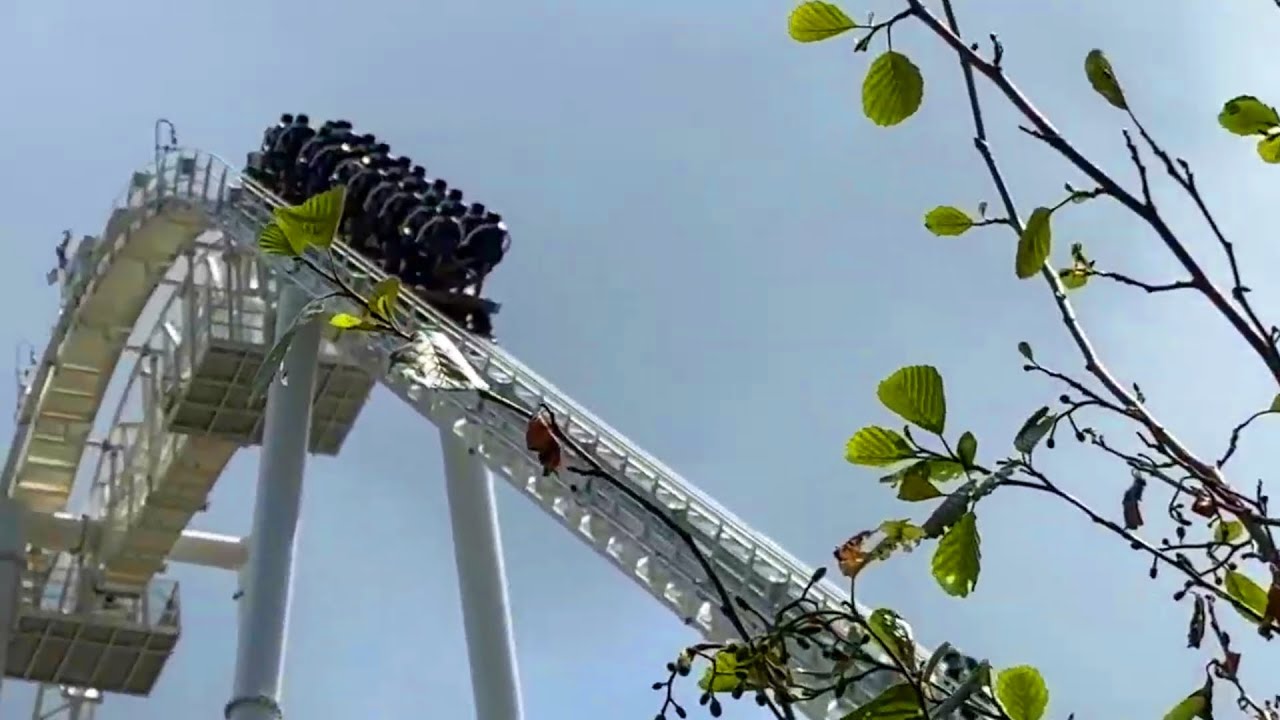 Hyperia Is STUCK On Lift Hill! - YouTube