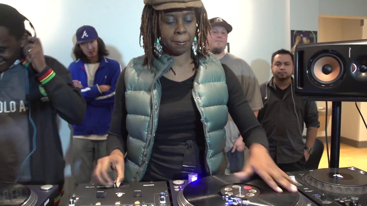 Skratcher Dj Cypher! #djcypher #scratchdjs #scratchdjacademy - YouTube