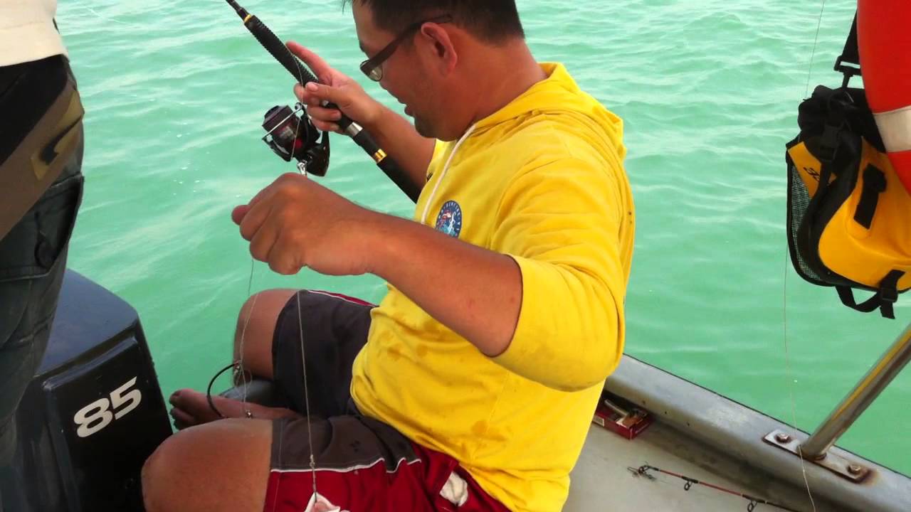 Changi fishing 2012_Bro Pro again.MOV - YouTube