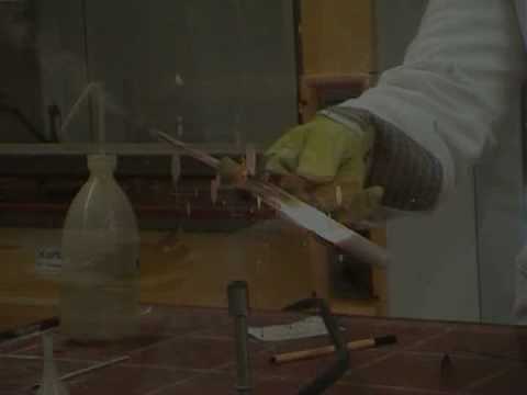 Magnesium reacting with steam - YouTube