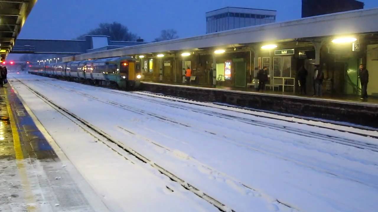 Redhill in the snow in January 2010 - YouTube
