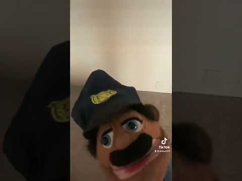 Elmo hiding from the cops - YouTube