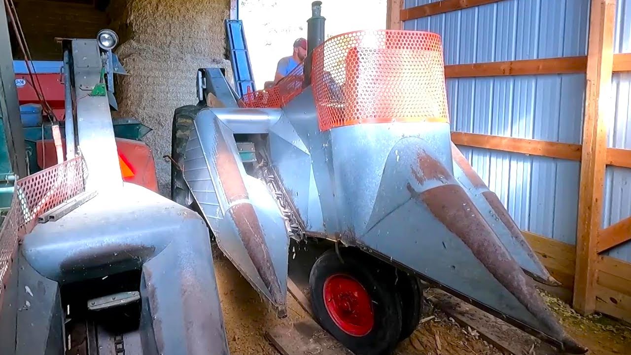 Getting Ready For Harvest 2024! Mounting The Corn Picker and Fixing The ...