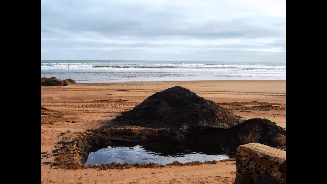 Digging for oil - YouTube