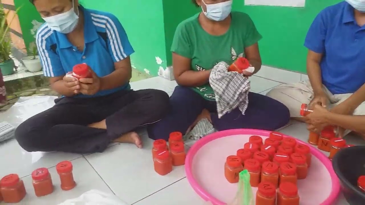 Labeling Produk PKM KWT Segara Tani Desa Kunkai Baru Seluma - YouTube