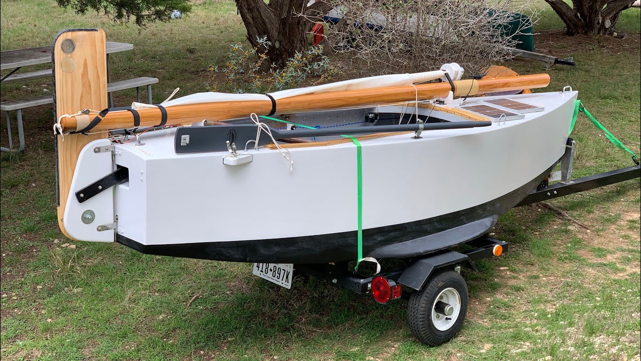 Chine Runner Sharpie Sailboat Tour - YouTube