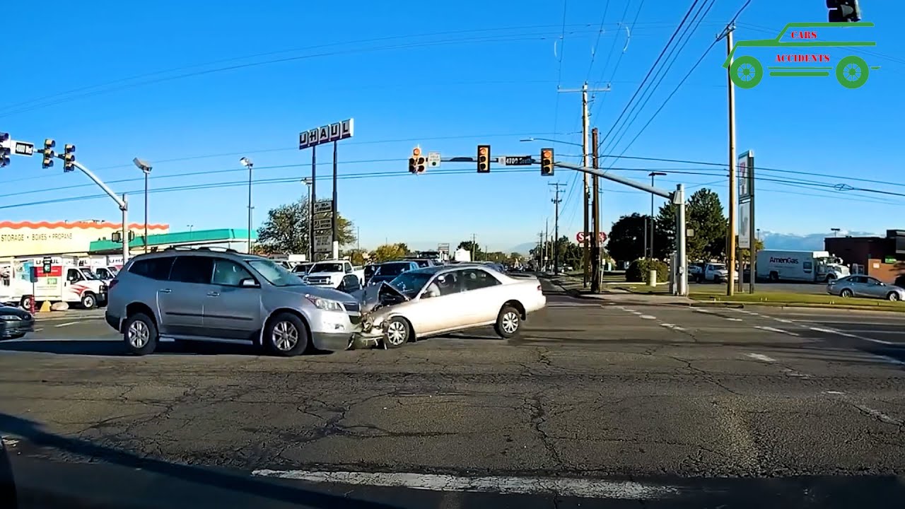Accidents at intersections compilation || Cars Accidents - YouTube