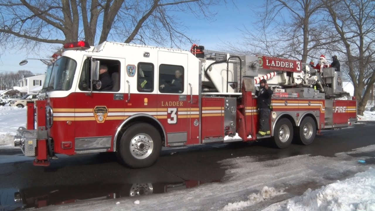 2020 Bethpage,NY FD Ladder 3/Rescue 3 Santa Run 12/19/20 - YouTube