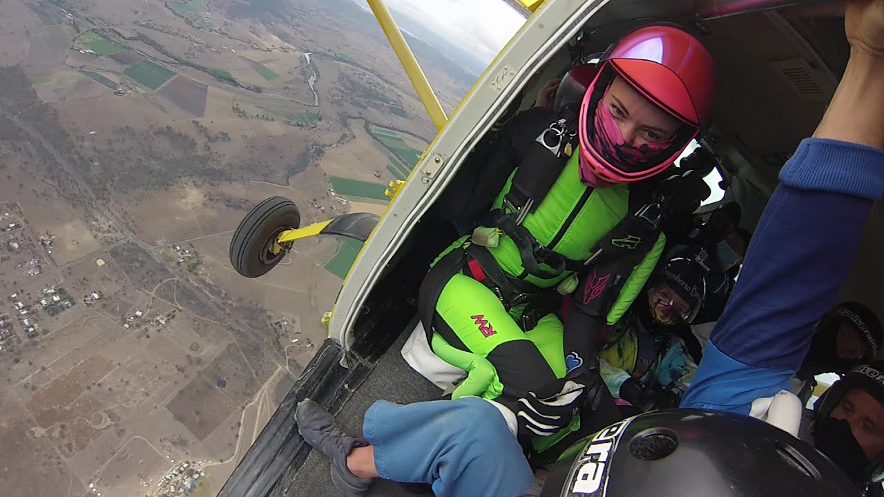 Dylan Perkins, Skydive, stage 9 AFF completion jump, 4000ft hop n pop ...