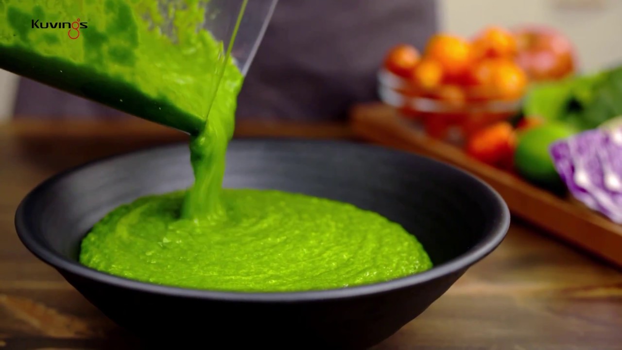 Piure cu avocado si telina apio pregatit la blenderul silentios cu ...