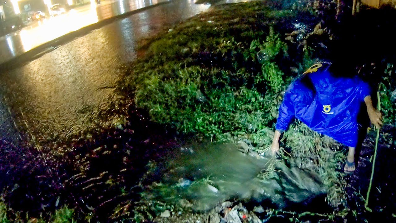 Heavy Rain At Night - Remove Grass And Plastic Clogged Culvert Drain ...
