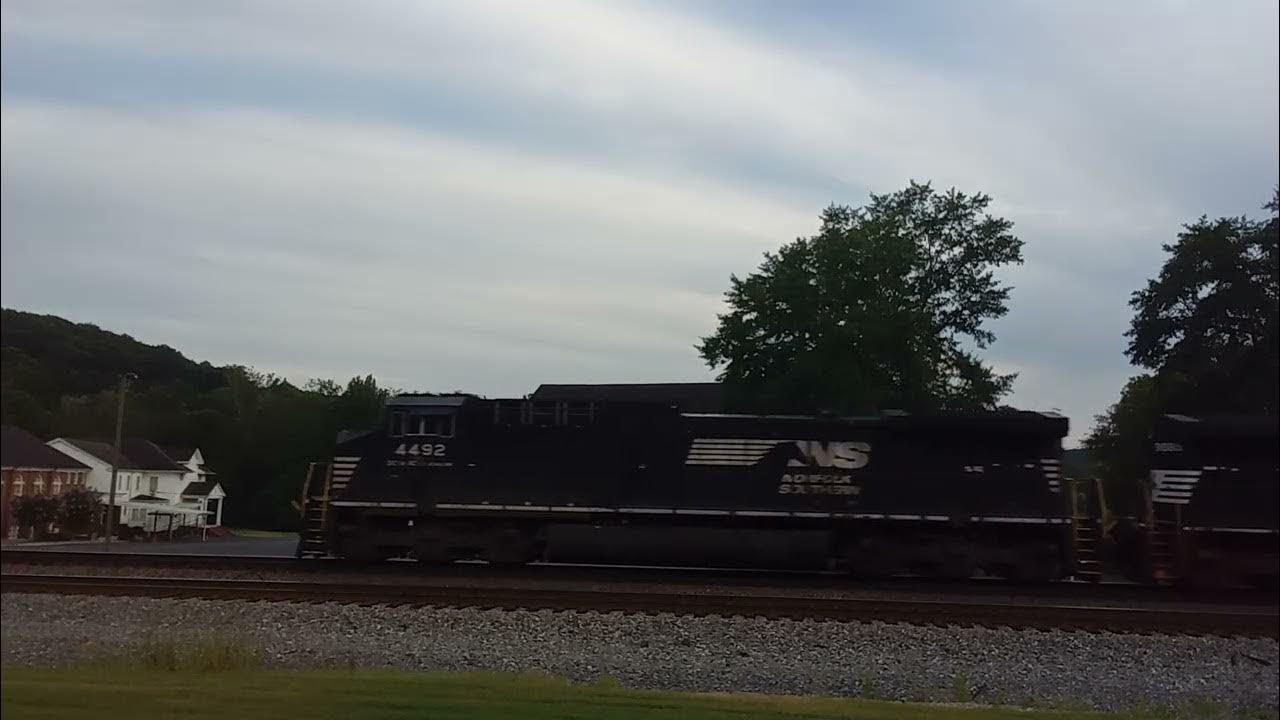 NS 4492 Leads 29F Through Lindale (8/1/23) ft. NS 4002 - YouTube
