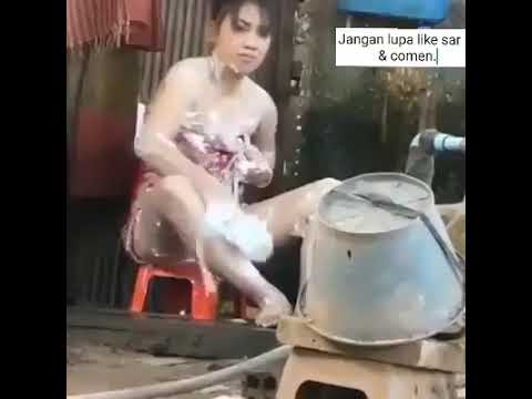 Cewek kalo lagi mandi - pascol merapat