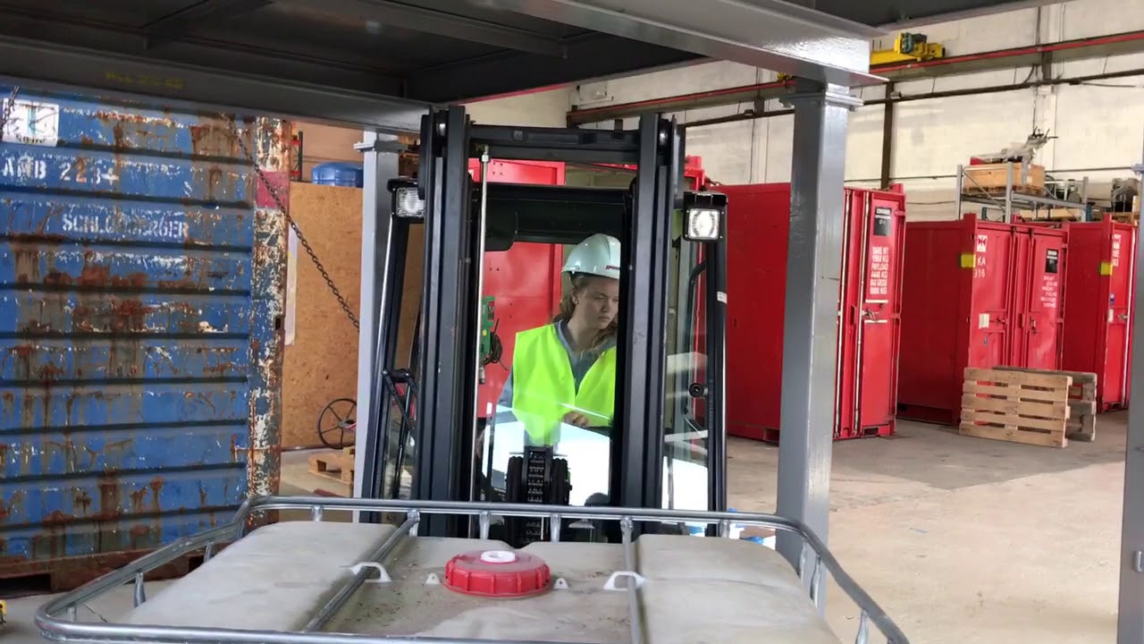 Forklift course - precision driving - YouTube