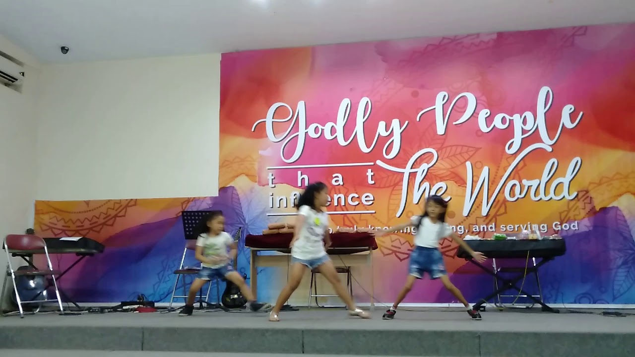 Sucittra "Meraih bintang dancer by Elizabeth,Sien,Grace 2019" - YouTube