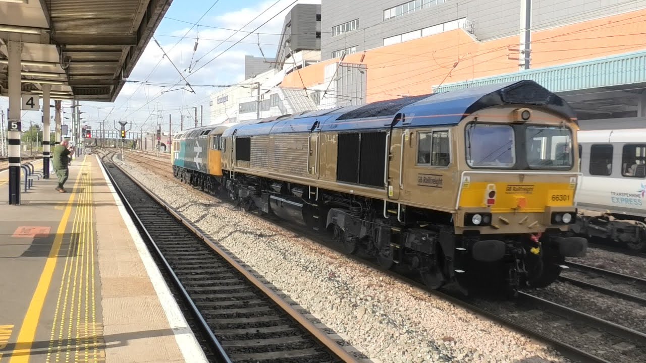 Claggy 56098 + 66301 in New Gold Livery Fly Through Doncaster , 16-08 ...