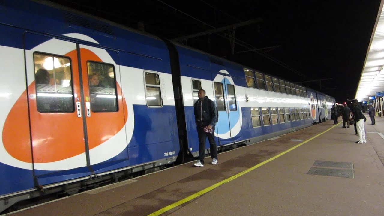 [Paris] Z20500 Melun direction Montargis (Ligne R Transilien) - YouTube