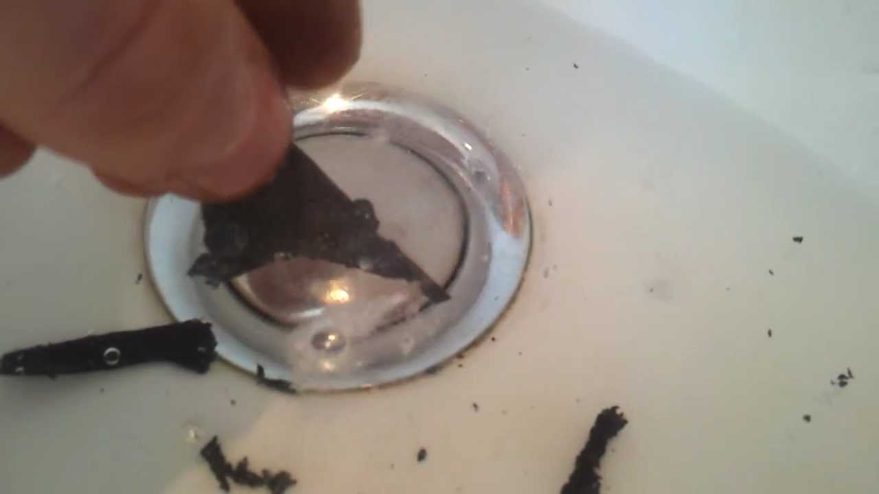 Lithium reagiert mit Wasser - YouTube