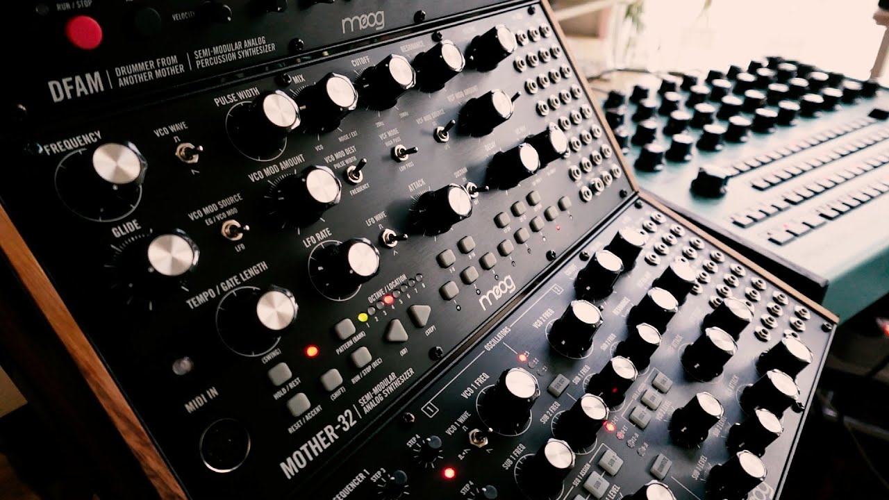 Moog MOTHER-32 Sound Demo (with Perkons HD-01, Elektron Syntakt) Neon ...