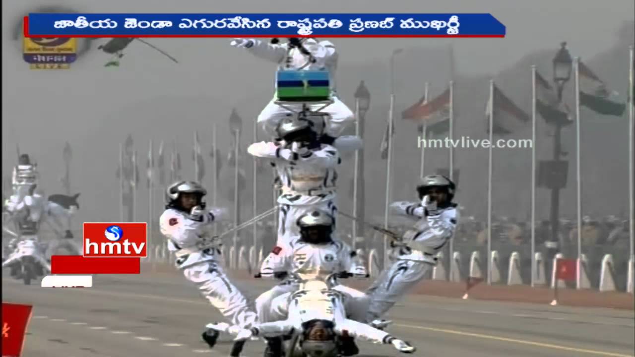Excellent Bike Stunts by Indian Army Dare Devils on 67th Republic Day ...
