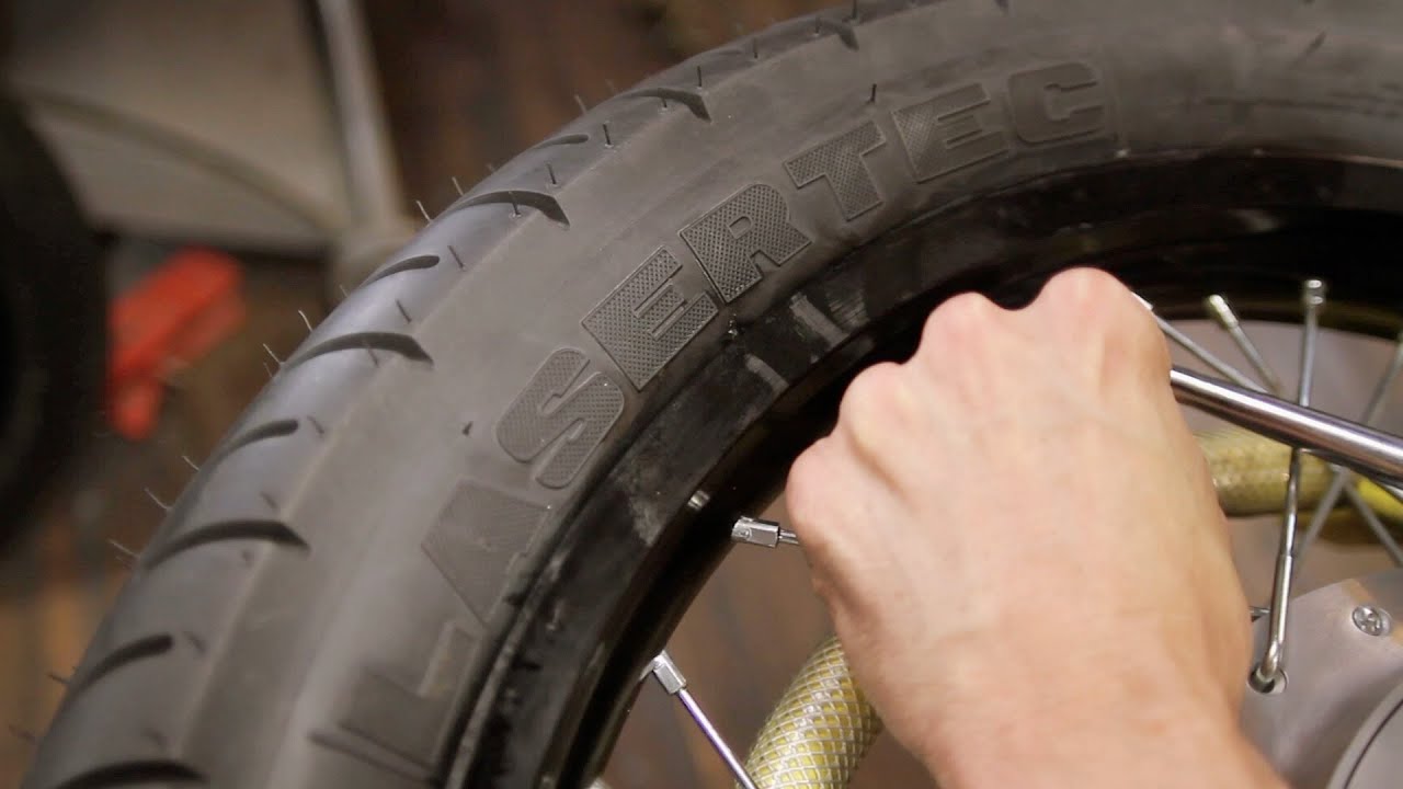 E3 Motorcycles Reviews Metzeler's Lasertec Tires - YouTube