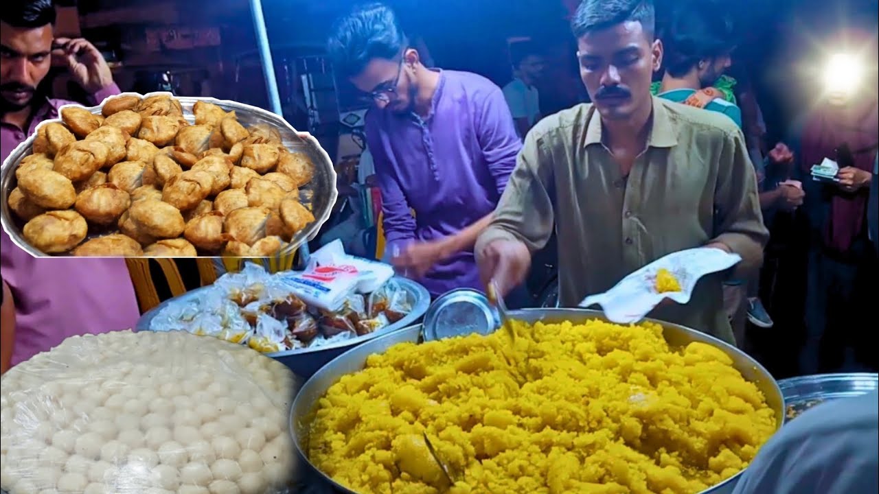 Spacial Halwa Puri/Chole Bhature At Karachi Street's | Street Breakfast ...