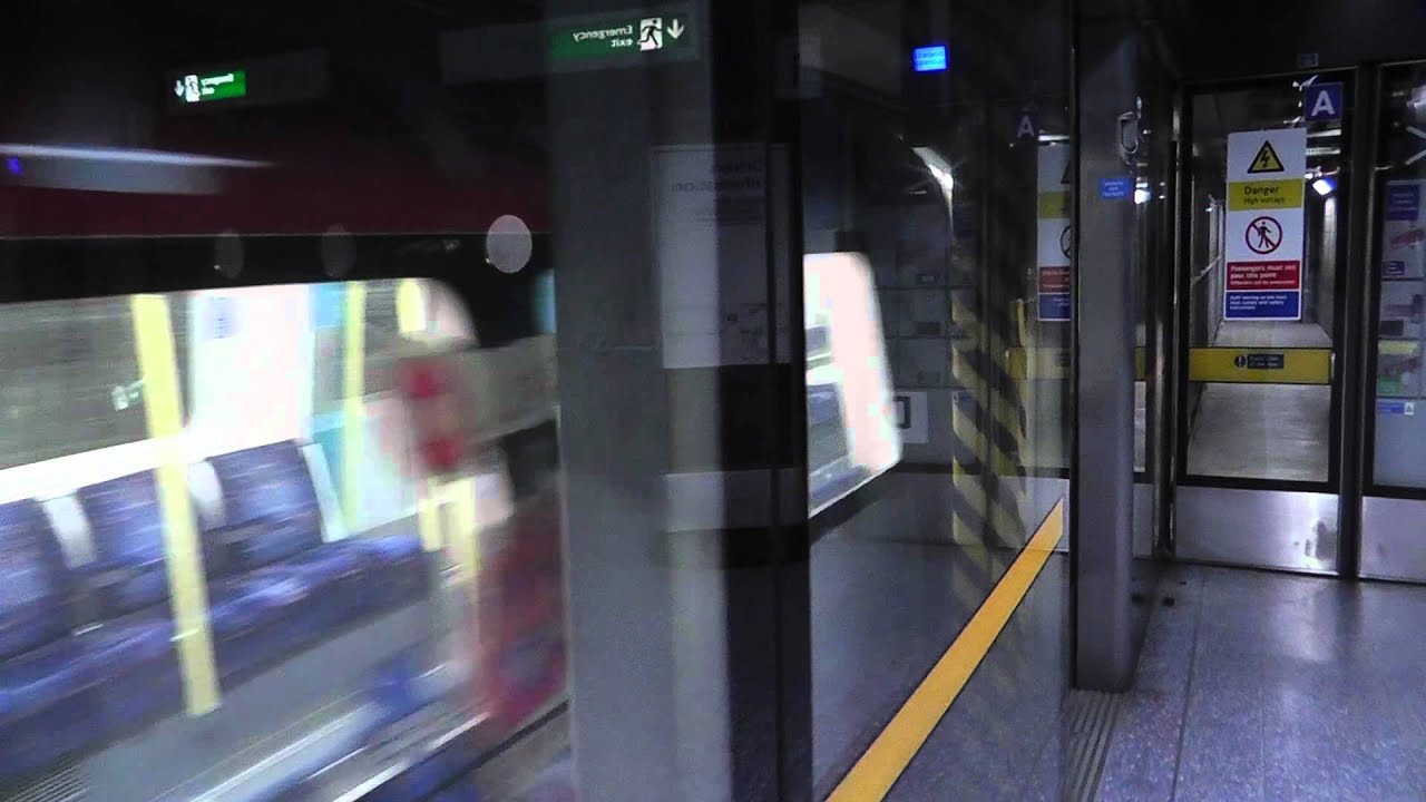 Jubilee Line 1996TS 96074 (Diamond Jubilee Livery) Departing North ...