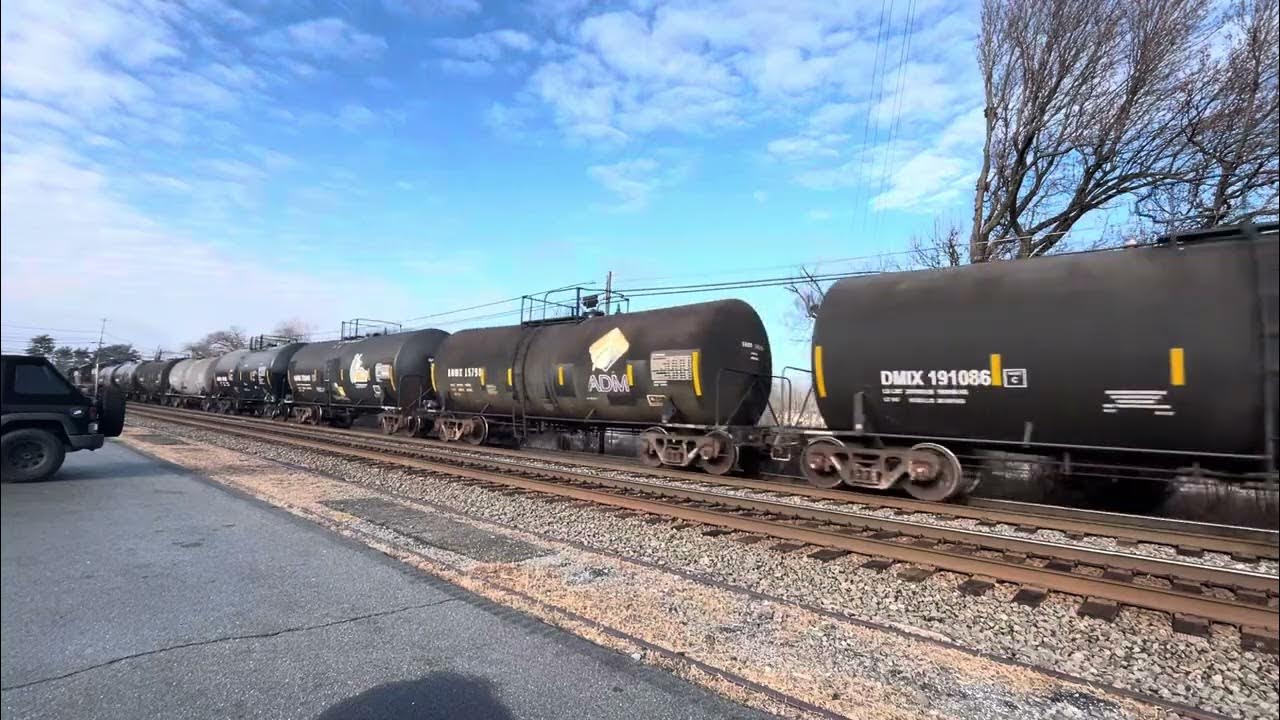 NS H11 with Conrail leader and a P5 horn with horn show - YouTube