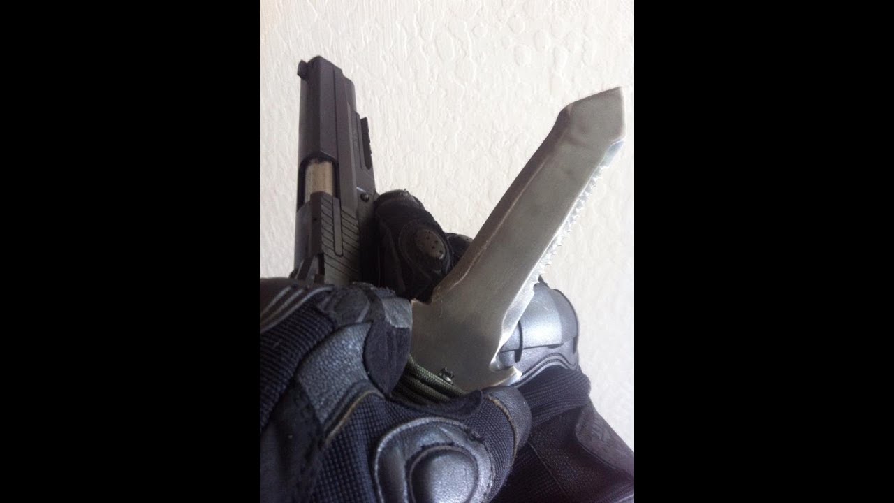 Call of Duty: Black Ops ll Combat Knife, how to make it... - YouTube