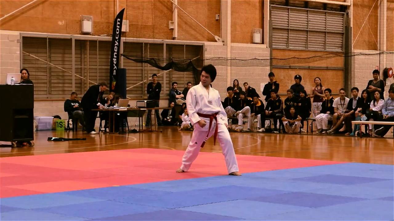 Creative Poomsae Ken Ahunin - YouTube