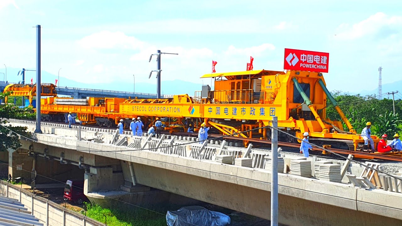 AWESOME TRACK LAYING MACHINE CPG500 // JAKARTA-BANDUNG HIGH-SPEED ...